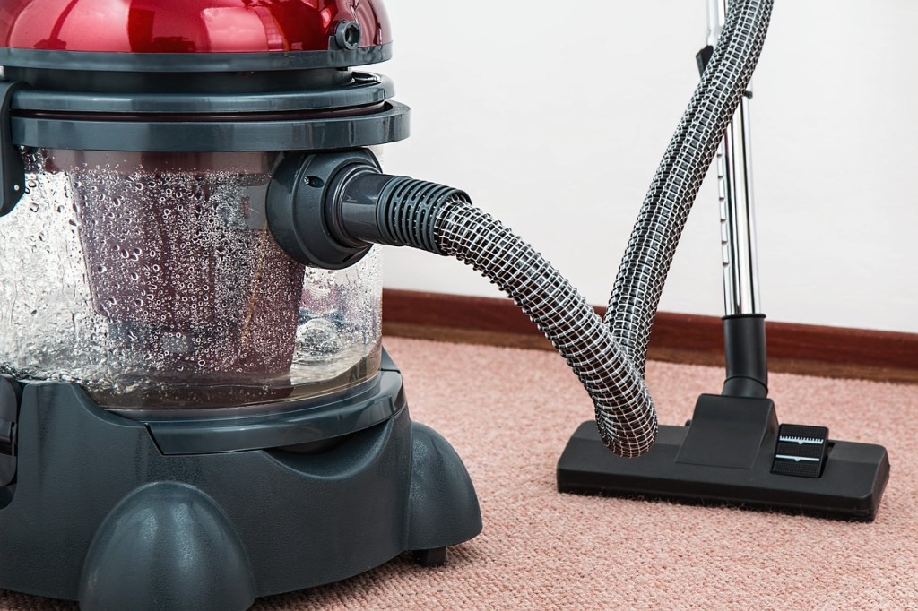 4 Cool Vacuums You Can Buy In 2018 – Tech Blog by Guy Galboiz